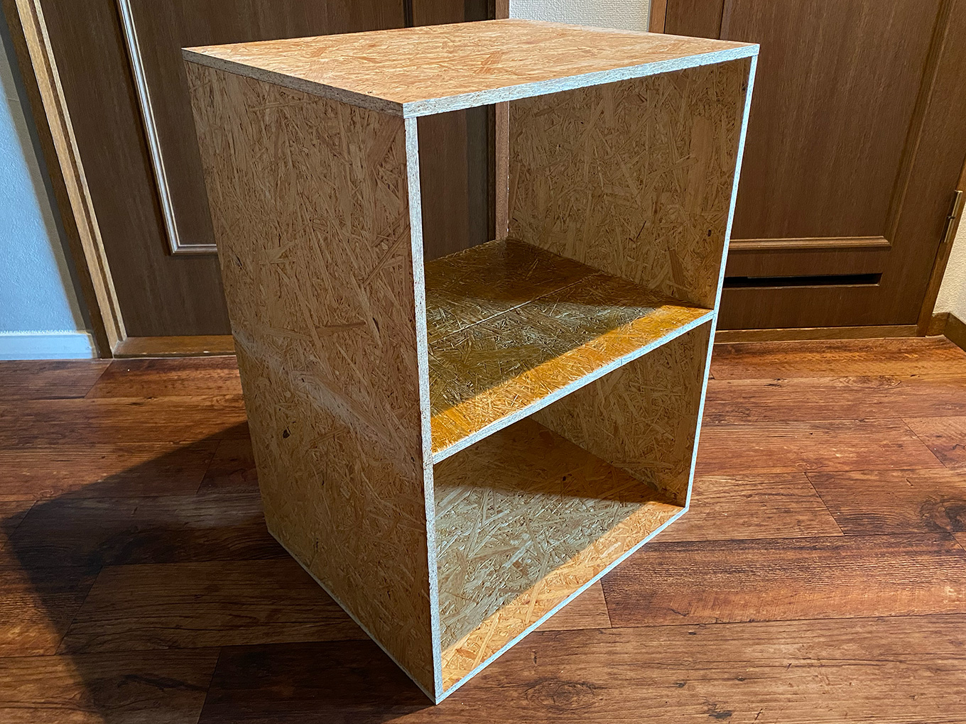 OSB合板でレコード棚をDIY！薄い板で棚を作る時のポイントを解説 - Chocori’s DIY